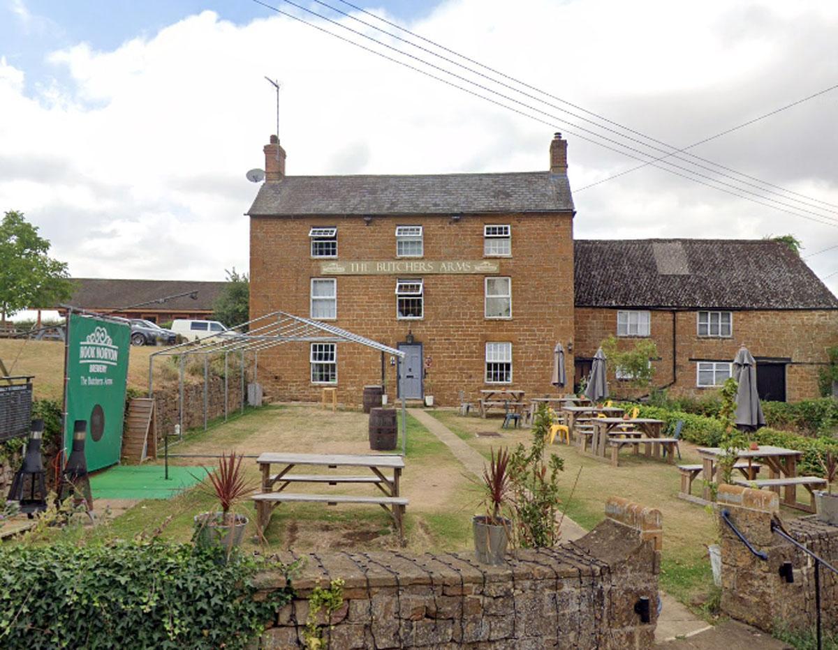 CAMRA presentation taking place for pub of the year - Banbury FM