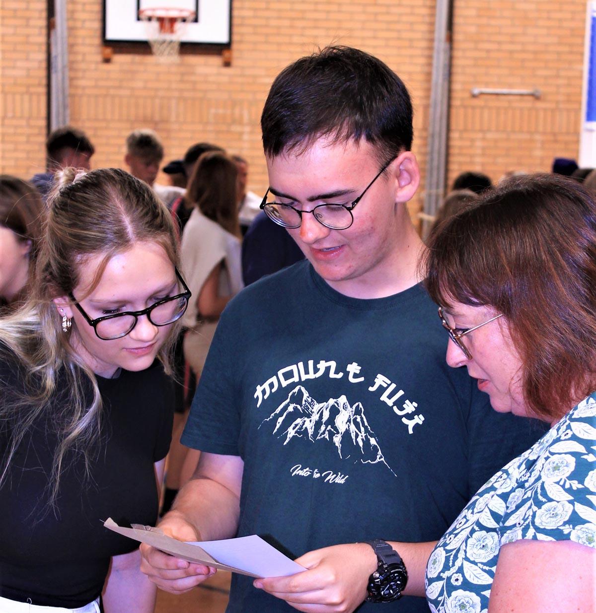 GCSE results: Chenderit - Banbury FM
