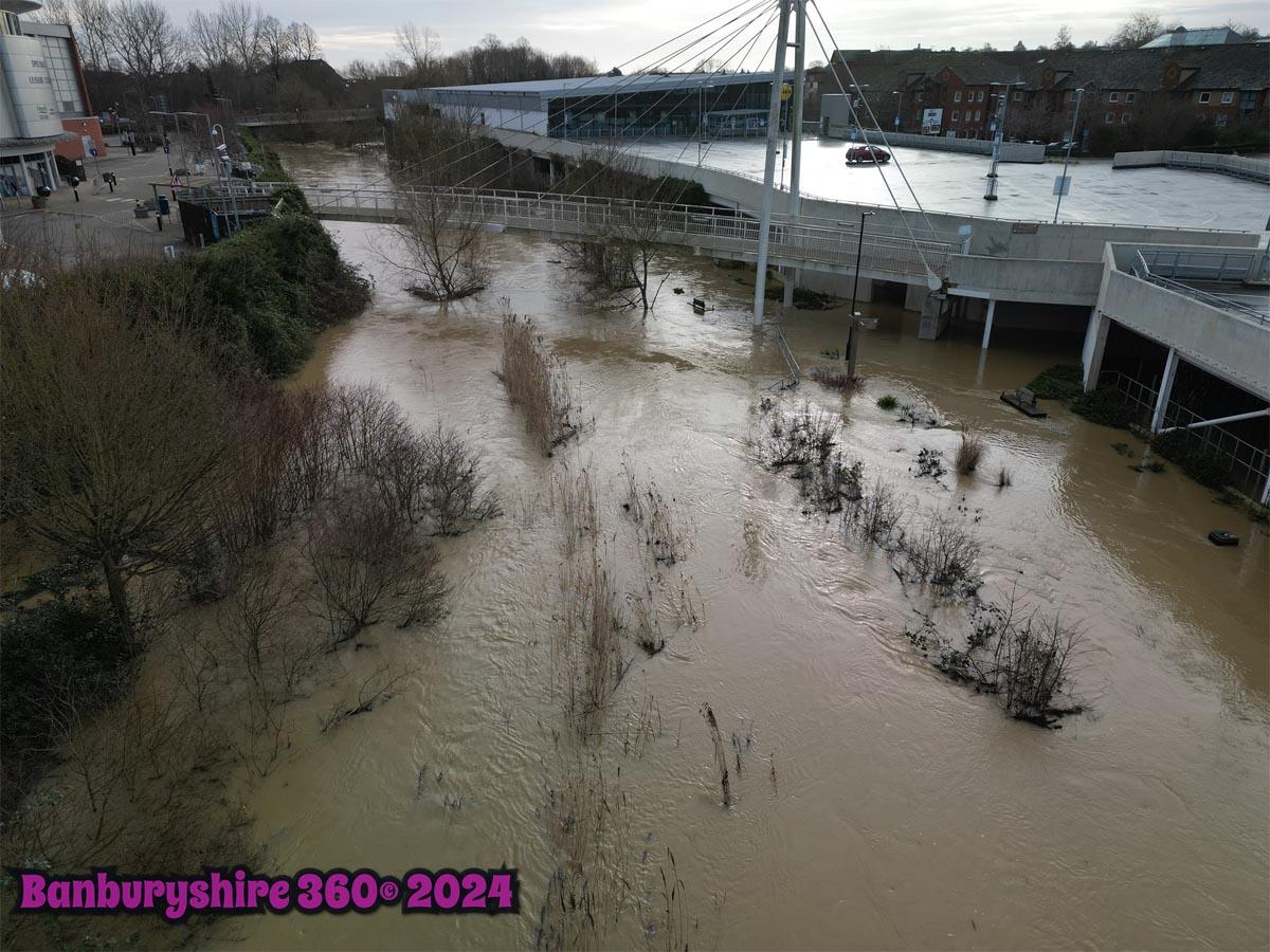 Wind and more rain expected on already sodden ground - Banbury FM